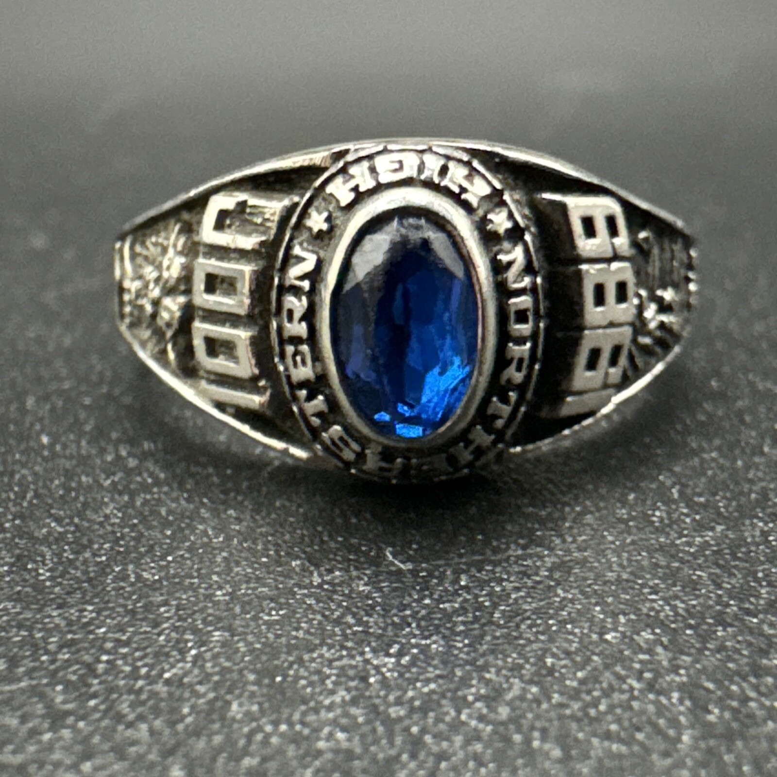 1989 Northeastern High School Class Ring Silver Metal… - Gem