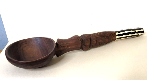 Carved Wood Alligator Spoon with Painted Cow Bone Handle 13.5 Inches ...