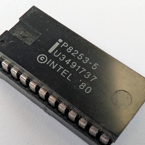 1980 Intel P8253-5 Microprocessor Chip U3491737 Vintage CPU Computer IC ...