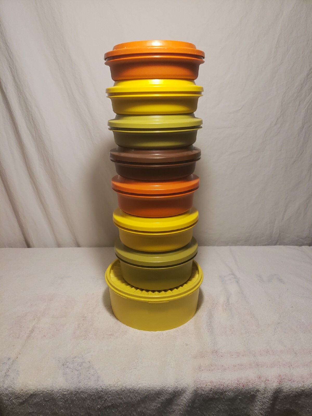 8 VTG Tupperware Seal N Serve Bowls 6 1206/1207 And One 1252/1257 One ...