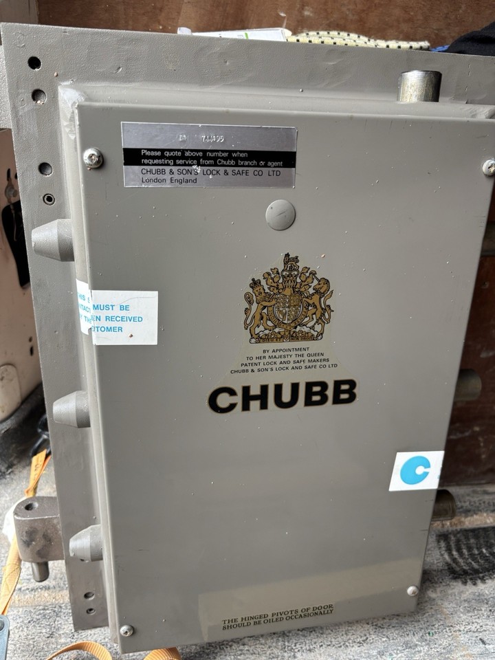 Chubb Safe - 1 key - Excellent Condition | eBay UK