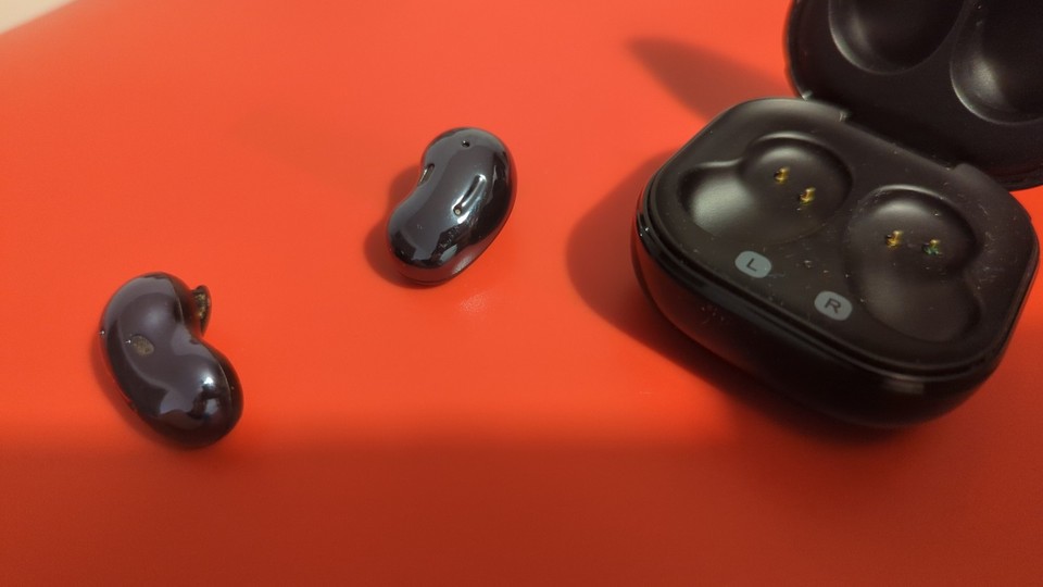Samsung Galaxy Buds Live SM-R180 Earbuds Noise Cancellation EXTRAS ...