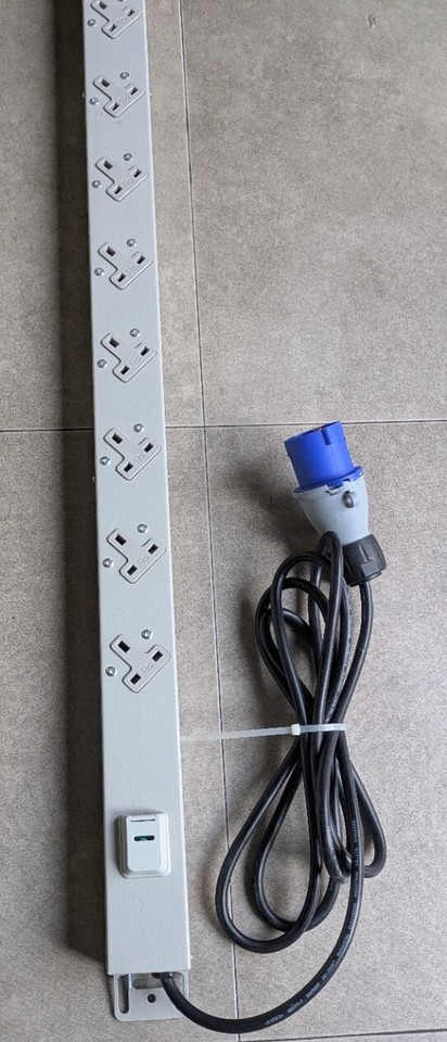 15 way Steel UK PDU VERTICAL MOUNT 19" Rack Power Distribution Unit ...