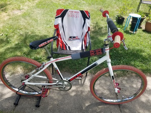 OLD SCHOOL BMX STU THOMSEN REDLINE CRUISER AUTOGRAPHED MUSEUM PIECE ...