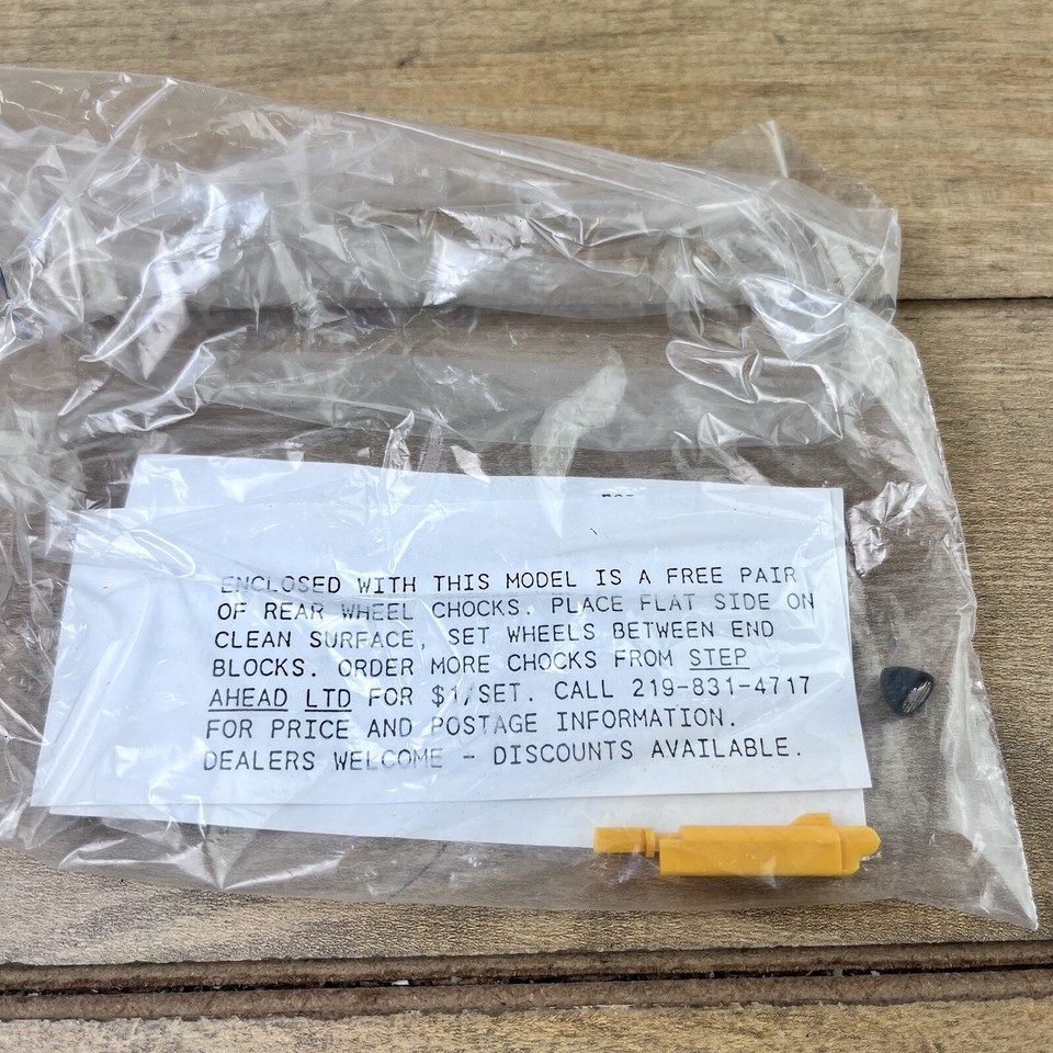 1/16 John Deere 730 Standard Industrial by Yoder New w/ Box | eBay