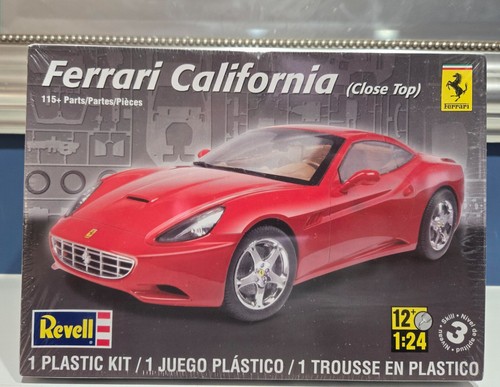 Revell Ferrari California (Close Top) 1:24 Model Kit 85-4925 ~ Factory ...