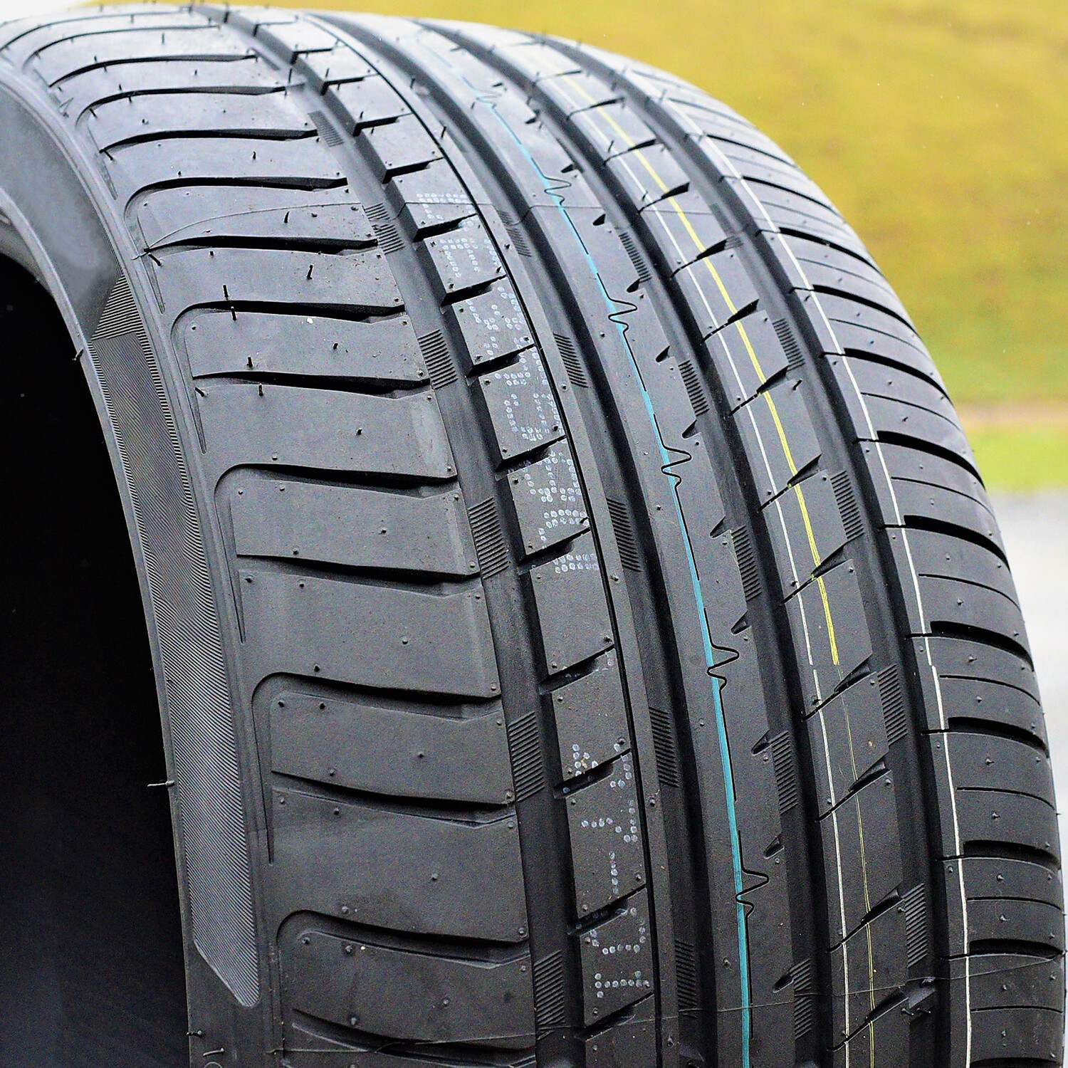 Tire Deestone Expedite RA801E 235/40R18 ZR 95Y XL High Performance 2019 | eBay