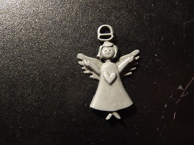 GRAY ANGEL WITH HEART PENDANT! WW318XXX | eBay