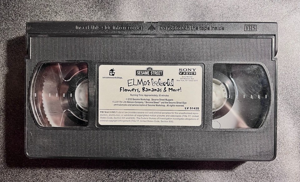 Sesame Street: ELMO's WORLD: Flowers, Bananas & More! (VHS) Sony CTW ...