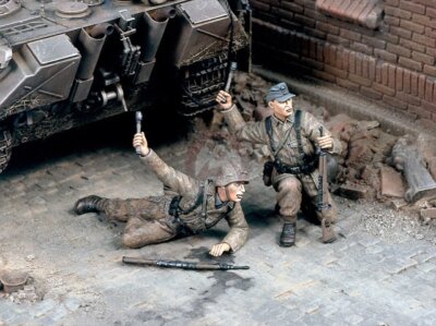 Verlinden 1/35 "Grenade!" German Soldiers throwing Grenade WWII (2 ...