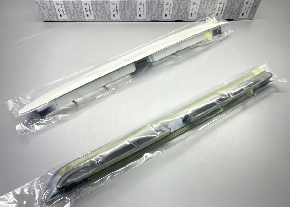 Genuine Nissan R35 GT-R GTR Front Fender Ducts Pair Left/Right QAB ...