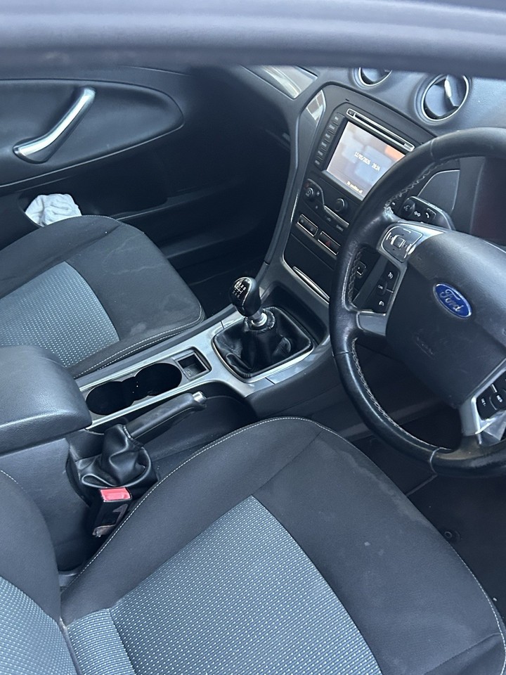 NON RUNNER Spares Or Repair Ford Mondeo 1.6tdci business Mk4.5 Estate ...