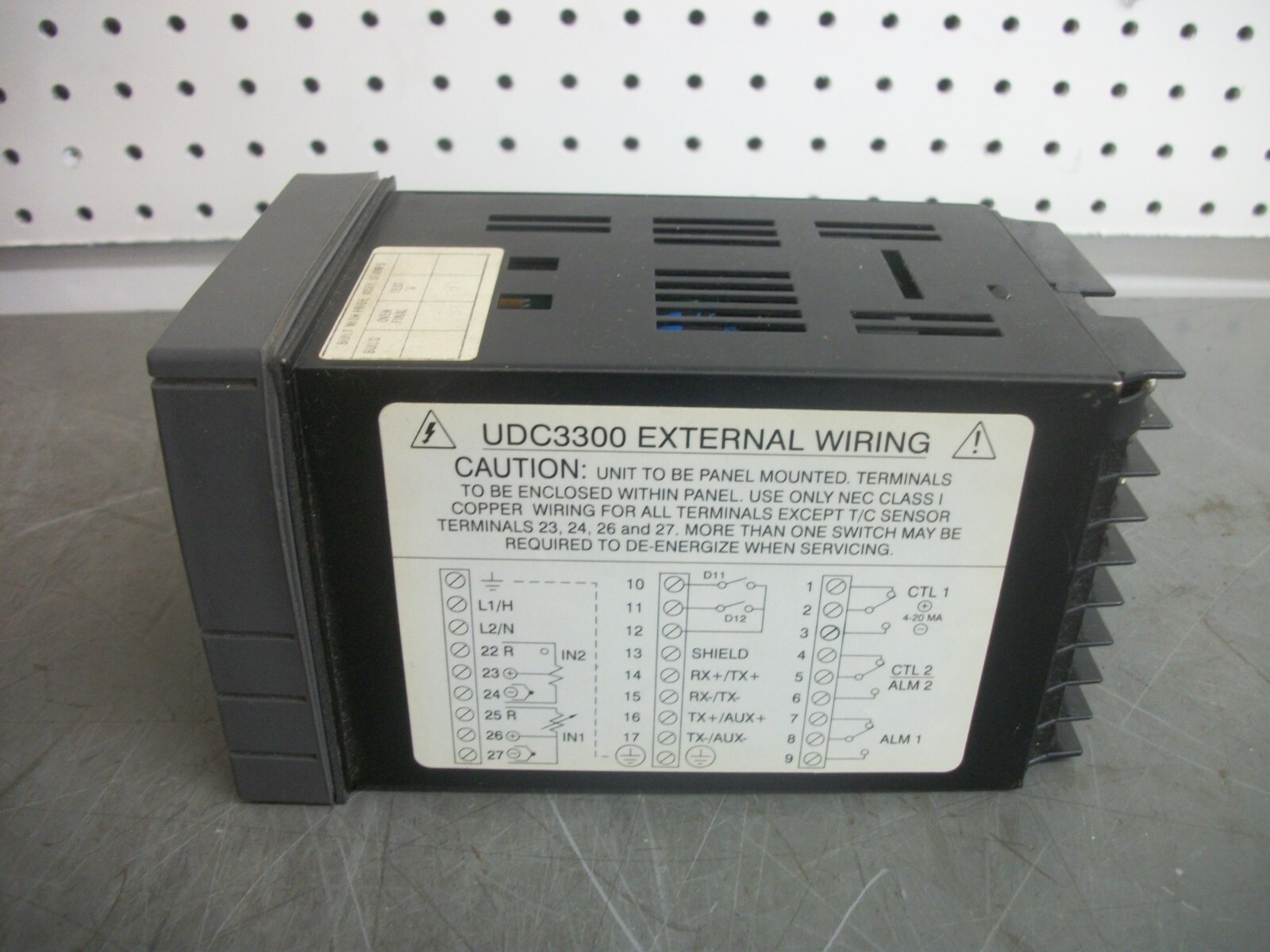 HONEYWELL UDC 3300 TEMPERATURE CONTROLLER DC330B-S0-000-30-000000-00-0 ...