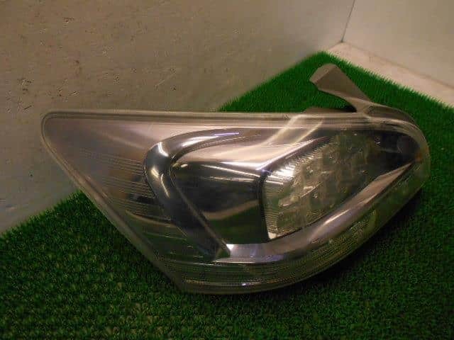 TOYOTA Mark X Zio 2007 DBA-ANA10 Left Tail Light 8156072010 [Used ...