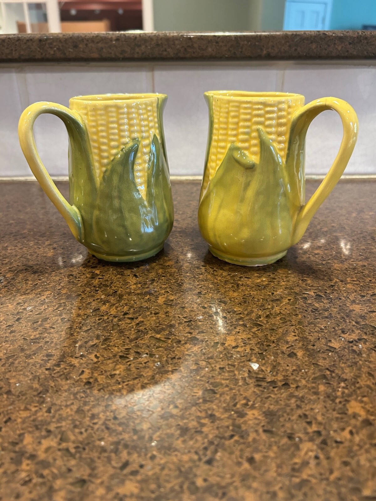 VINTAGE Set of 2 Shawnee Pottery Corn King Creamer Pitchers #70, 4.5 ...