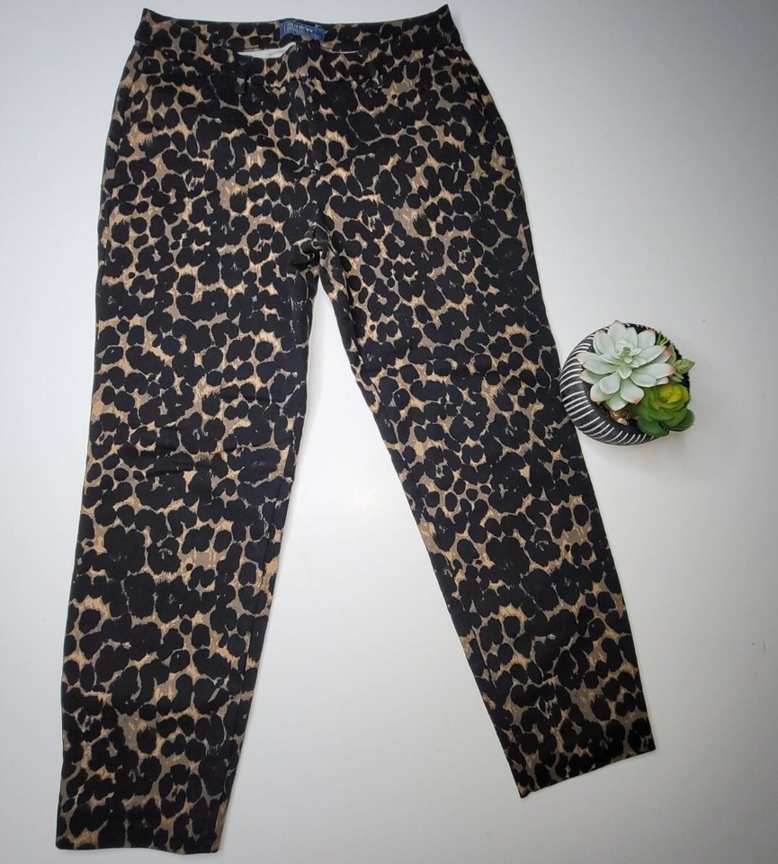 Size 4 Old Navy Leopard Print Harper Mid Rise Stretch Cropped Pants ...