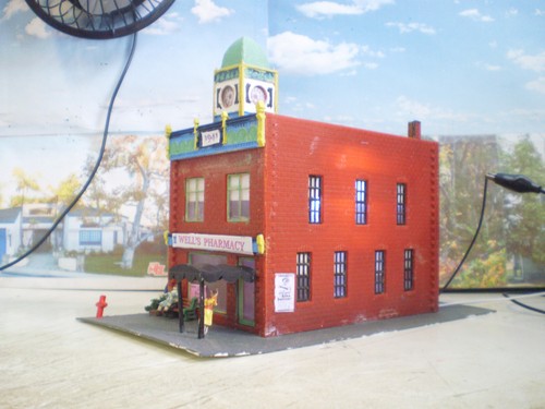 HO scale building Drug Pharmacy Store detailed w/light TYCO Pola | eBay