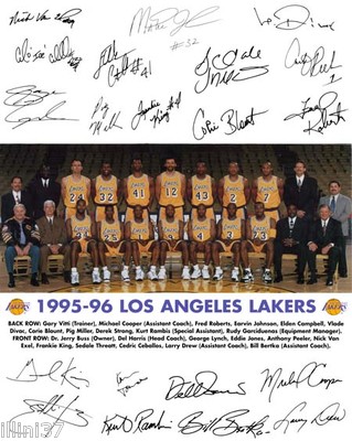 1995-96 LOS ANGELES LAKERS 8X10 TEAM PHOTO PICTURE MAGIC JOHNSON AUTO ...
