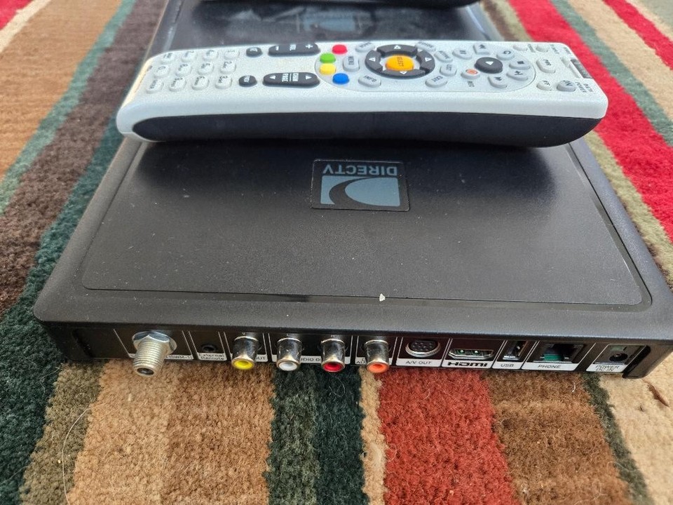 DIRECTV H25-100 HD Digital Satellite Receiver with remotes, cards, NO ...
