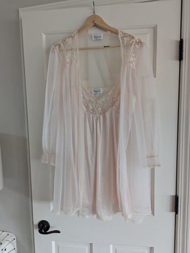 Vintage Vanity Fair Sheer Lace Peignoir Robe Nightgown Lingerie Set Size L USA | eBay