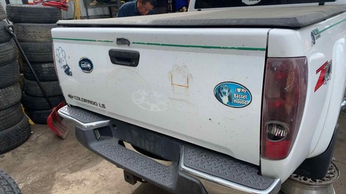 Chevy Colorado 3.5L White Tailgate Paint Code=8624 2004 2005 2006 2007 ...