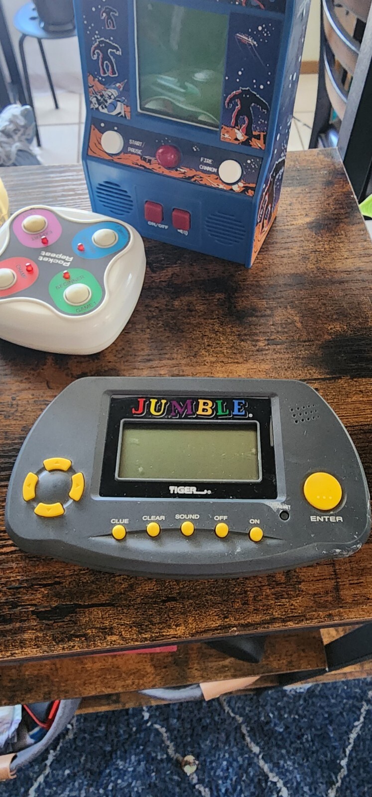 Vintage lot of (9) Electronic Handheld Games Radica Hasbro RadioShack ...