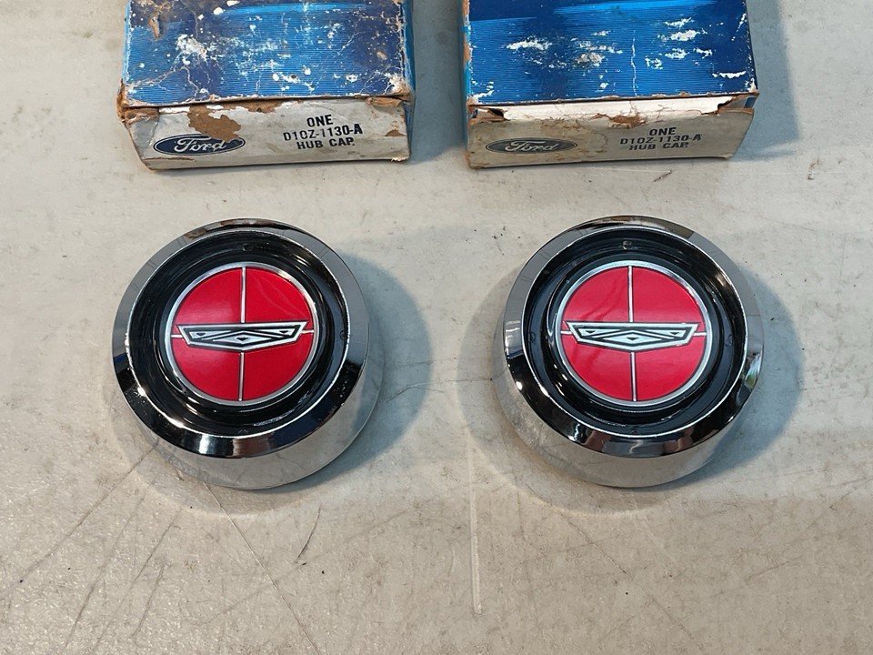 NOS 1971-1972 FORD TORINO GT COBRA MAGNUM 500 2-3/4" CENTER CAPS..OEM ...