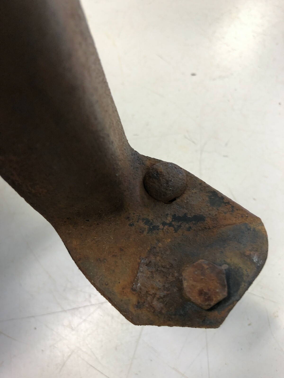 FORD MODEL A BATTERY BOX HOLDER W/ MOUNTING BOLTS #771 | eBay