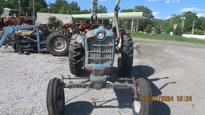 FORD 901 DSL W/WIDE FRONT, REMOTE, S O RIMS WILL SELL COMPLETE OR ...
