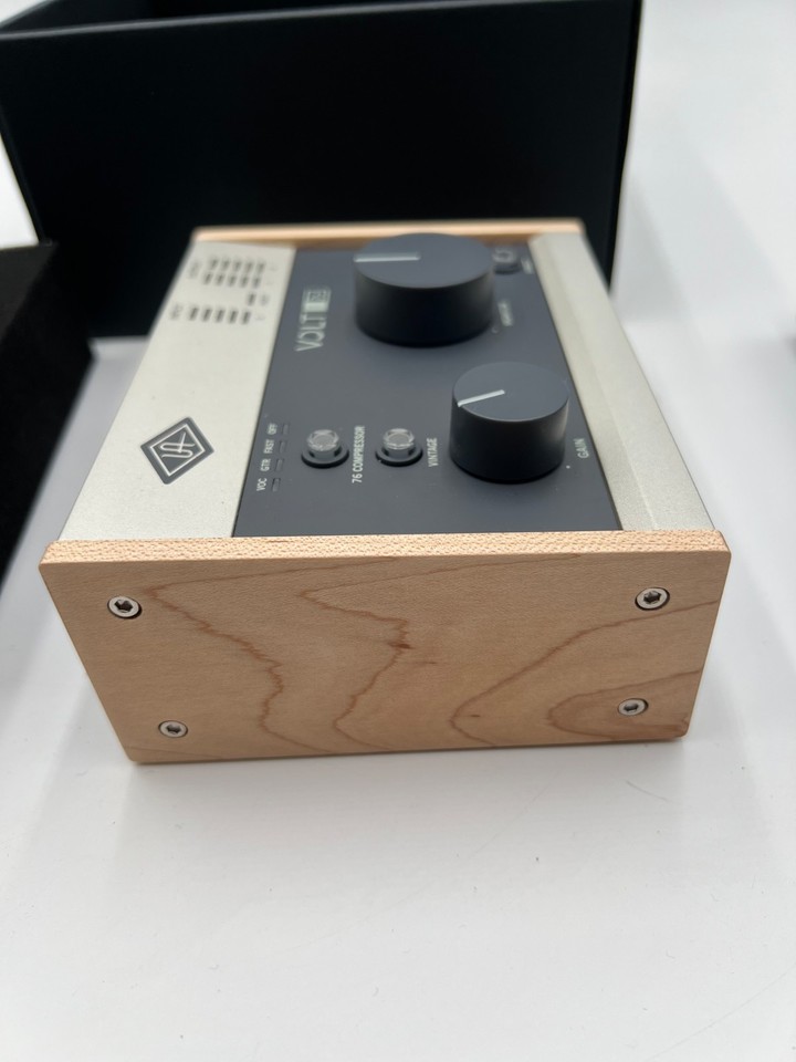 Universal Audio Volt 176 USB Recording Studio Audio Interface w/ 76 ...