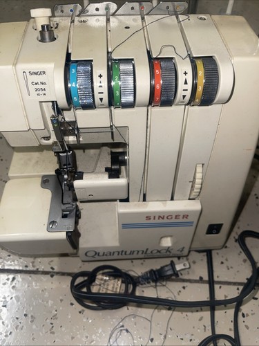 Singer Quantum Lock 4 four thread serger Quantumlock Differential Feed ...