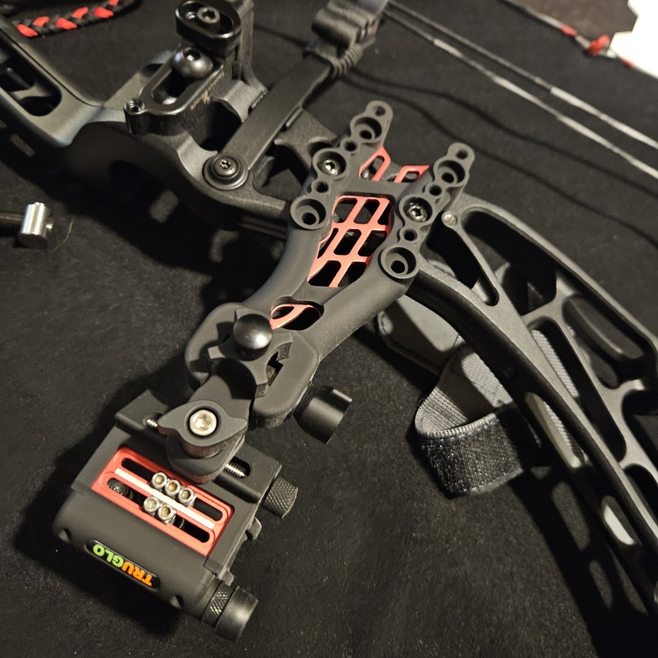 Bowtech Solution SS (Black) 60lb Package Right Hand (MINT see ...