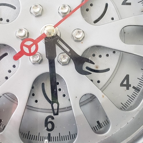 Wheel Shape Car Enthusiastic Wall Clock Screwdriver/Wrench Hands ...