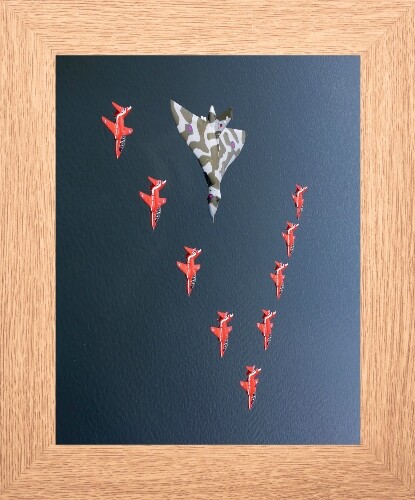 RED ARROWS ROYAL AIR FORCE RAF VULCAN BOMBER - FRAMED PRINT OTHERS ...