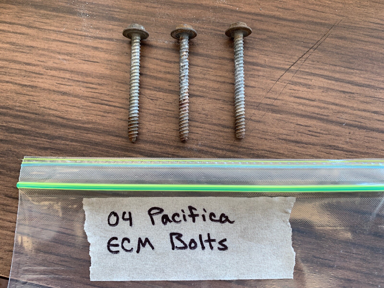 04 PACIFICA ECU PCM ENGINE COMPUTER BOLTS | eBay