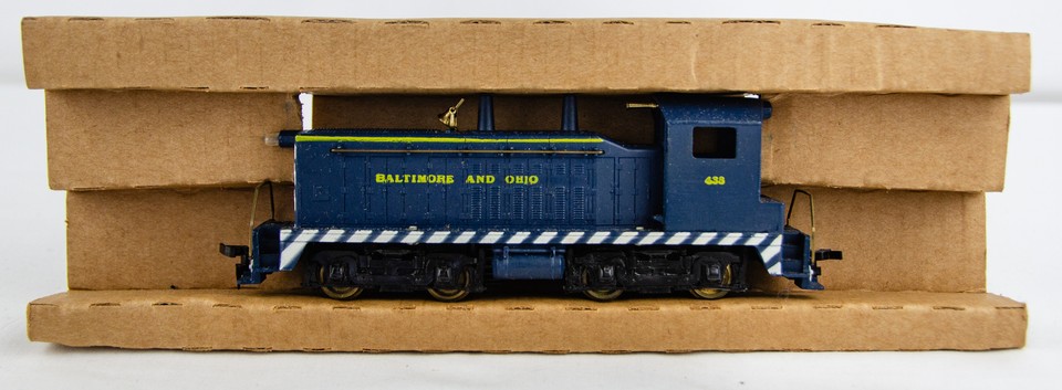 Varney 1:87 HO Scale Baltimore Ohio SW-7 Switcher Model Train Car ...