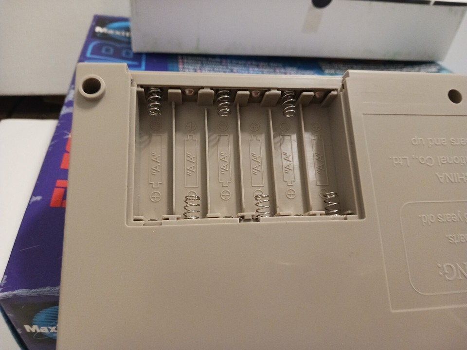 Maxitronix MX-908 White Battery Operated 300 in 1 Electronic Project ...