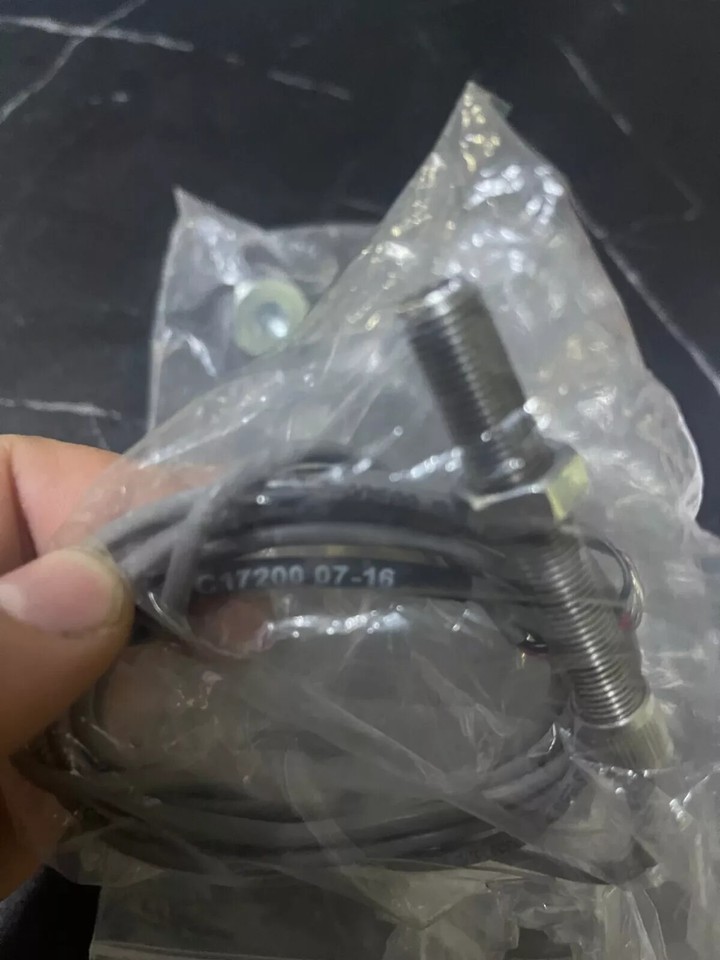 WOODWARD MAGNETIC PICKUP SENSOR 3/8 DYNT 17200 07-16 | eBay