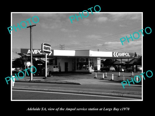 OLD POSTCARD SIZE PHOTO OF LARGS BAY SA THE AMPOL OIL Co SERVICE ...