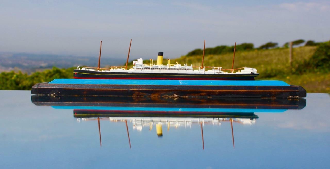 WHITE STAR LINE RMS CERAMIC RARE CASED BASSETT LOWKE WATERLINE MODEL ...