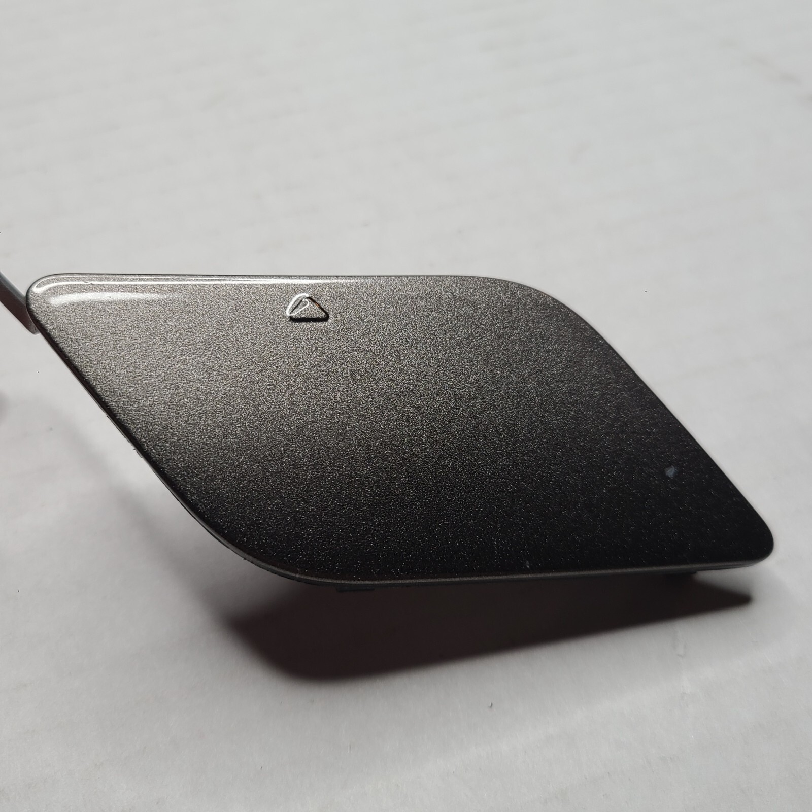 MERCEDES E CLASS 07-09 FRONT BUMPER TOW HOOK CAP COVER - TAN / BROWN ...