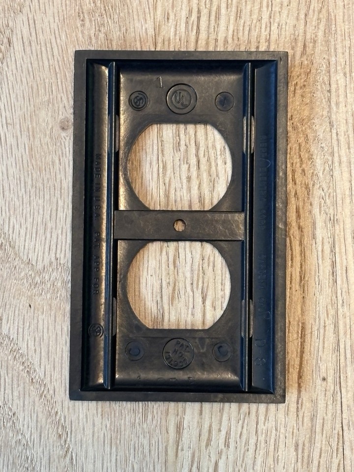 Vintage Black Sierra Outlet Plate Ribbed Cover Salvage USA Made | eBay