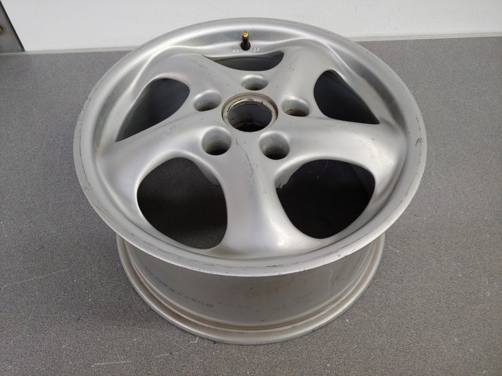 USED ORIGINAL PORSCHE 986 BOXSTER 996 CARRERA 8.5JX17 ET 50 TWIST WHEEL ...
