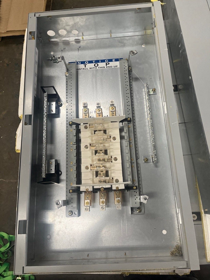 Eaton PRL2A Panelboard 100A 480/277V 4W 3PH Indoor Encl 18 Circuit MLO ...