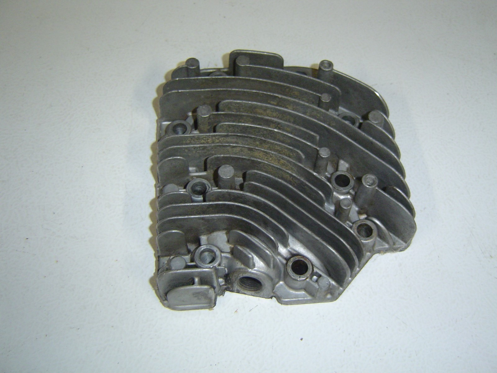 Briggs & Stratton #2 cylinder head #493458 model 42A707 opposed twin ...