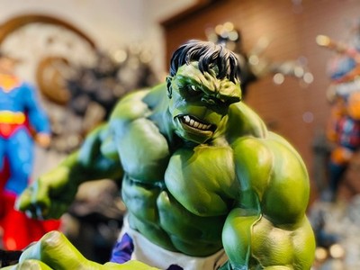 Sideshow INCREDIBLE Hulk PREMIUM FORMAT FIGURE STATUE Green Hulk | eBay