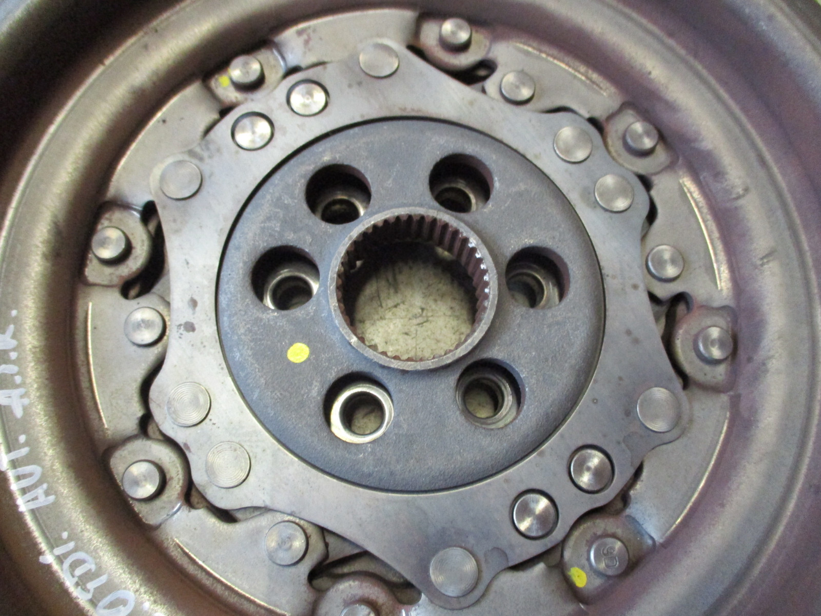 LUK Zweimassenschwungrad Schwungscheibe VW Golf 6 Passat 3C 2.0TDI ...