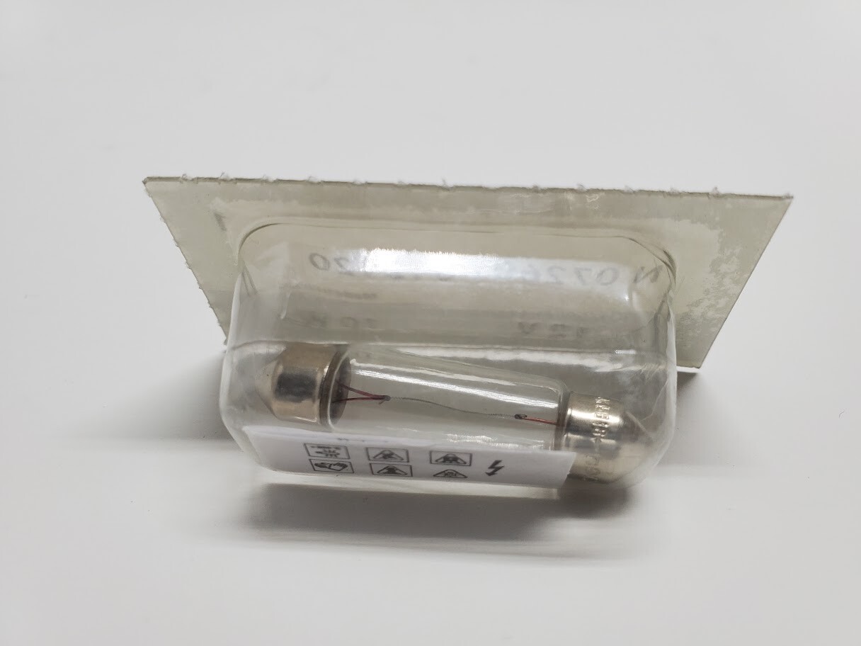New Genuine Mercedes Benz Factory Dome Light Bulb 12V 10W OEM Part ...