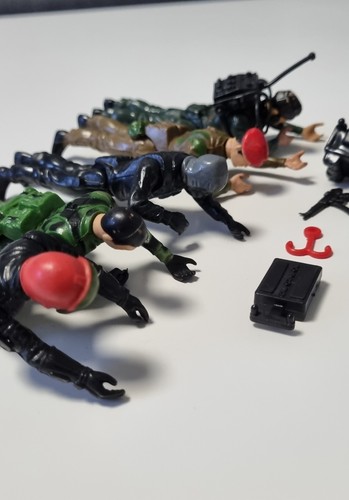 5 Vintage 1982 Palitoy Action Force Commando figures. Radio, headset ...