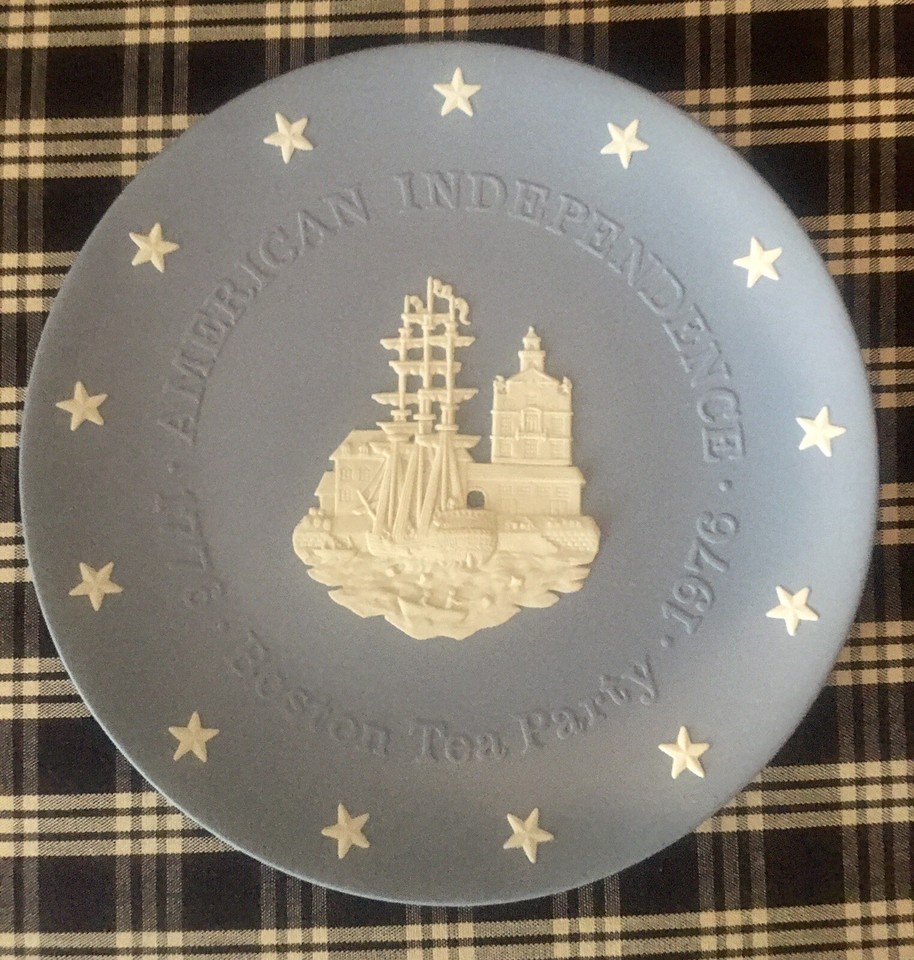 WEDGWOOD COLLECTORS SOCIETY BOSTON TEA PARTY, PLATE Ship Boat Sailing ...